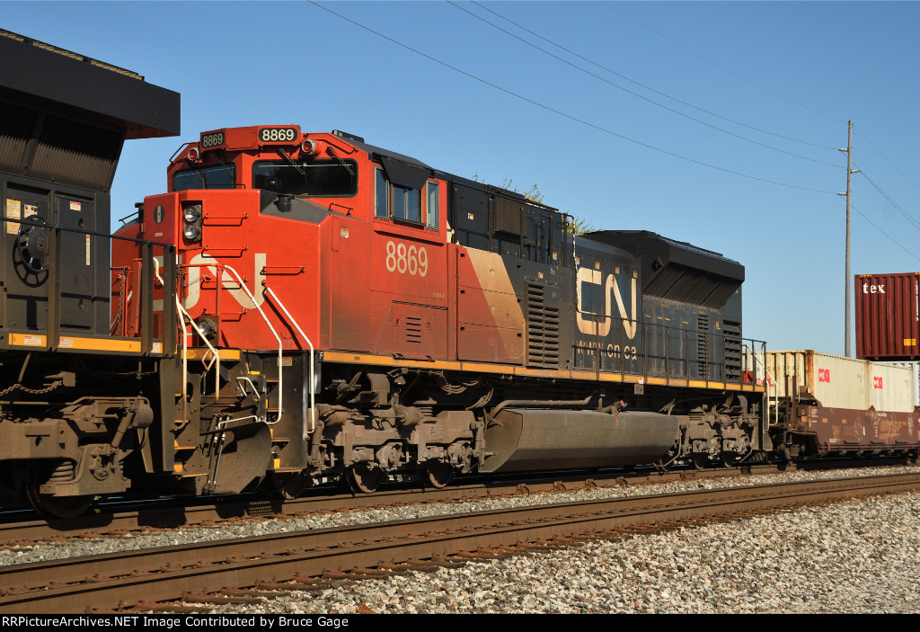 CN 8869